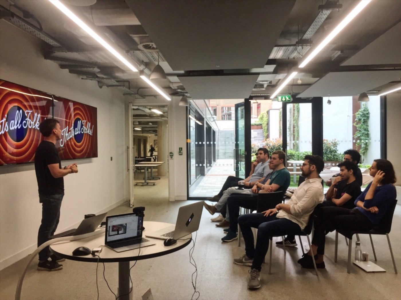 15 Ideas to Help Build Workplace Culture - ScreenCloud 15 Ideas to Help Build Workplace Culture - ScreenCloud
